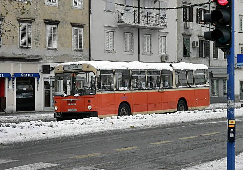 RI-928-AR: MAN SU 220 (Autotrolej - Rijeka)